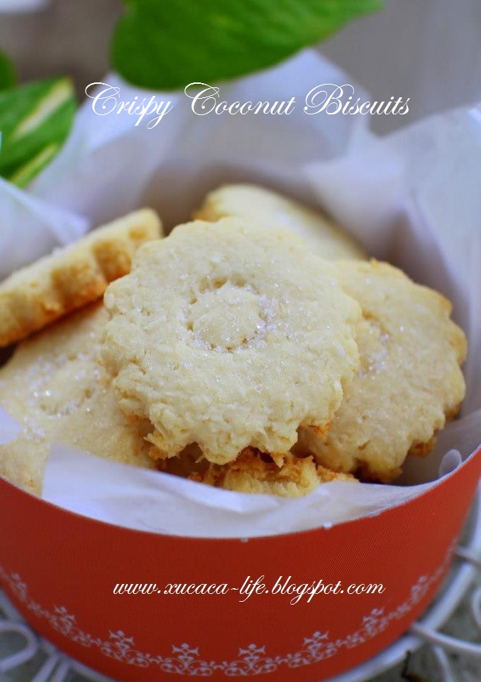 Butter . Flour & Me 爱的心灵之约: Crispy Coconut Biscuits（椰丝脆饼）