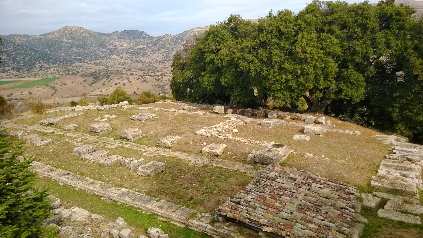 THE ANCIENT ARCHIVES