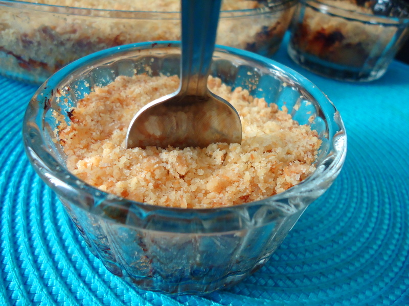 Aux délices des gourmets: CRUMBLE A L'ANANAS ET NOIX DE COCO