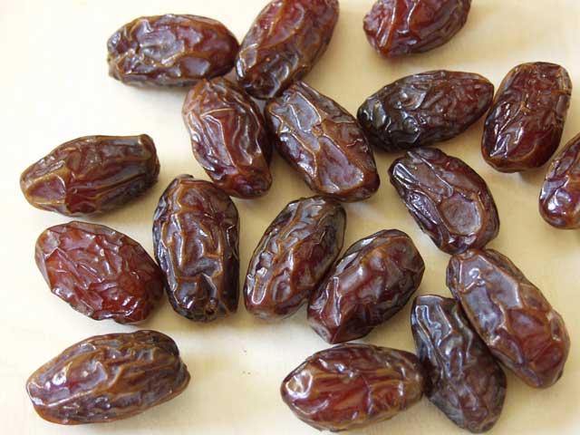 CHODAVARAMNET: DATES - KARJURA PANDU - MUSLIMS SPECIAL FRUIT ON RAMZAN ...