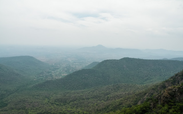 Tamilnadu Tourism: Karadiyur View Point, Yercaud