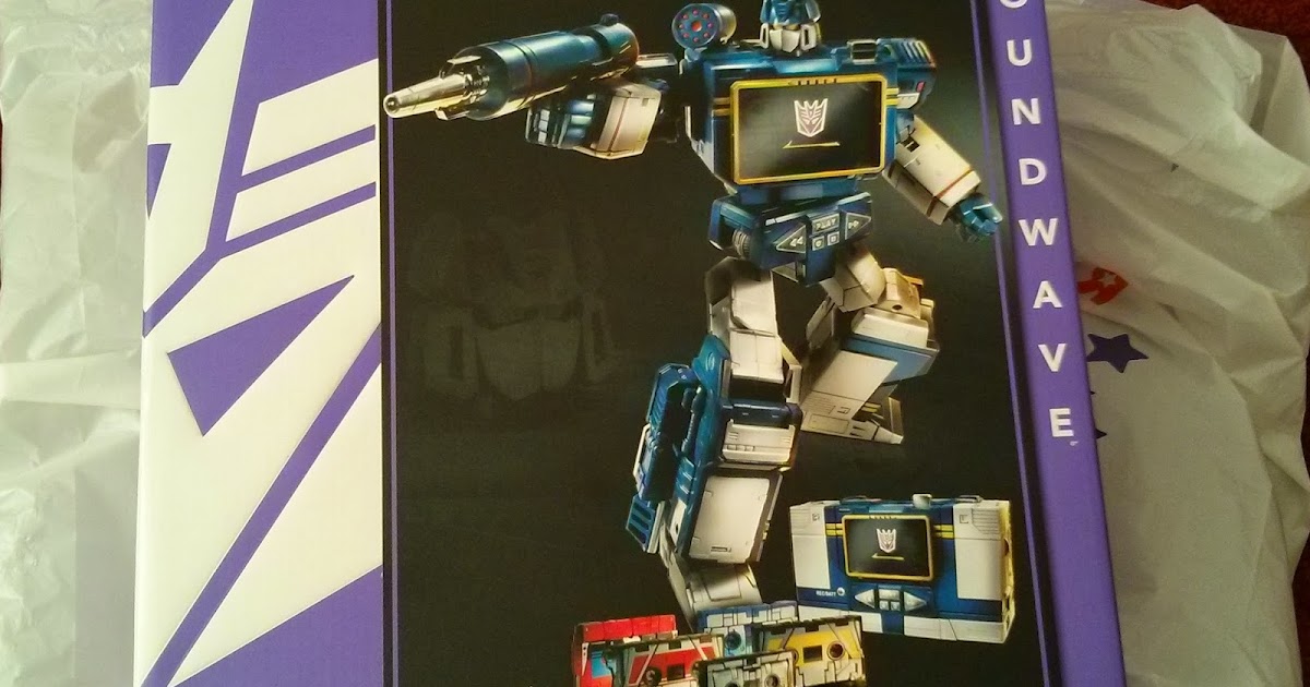Toybox Soapbox: Transformers Masterpiece Soundwave Review