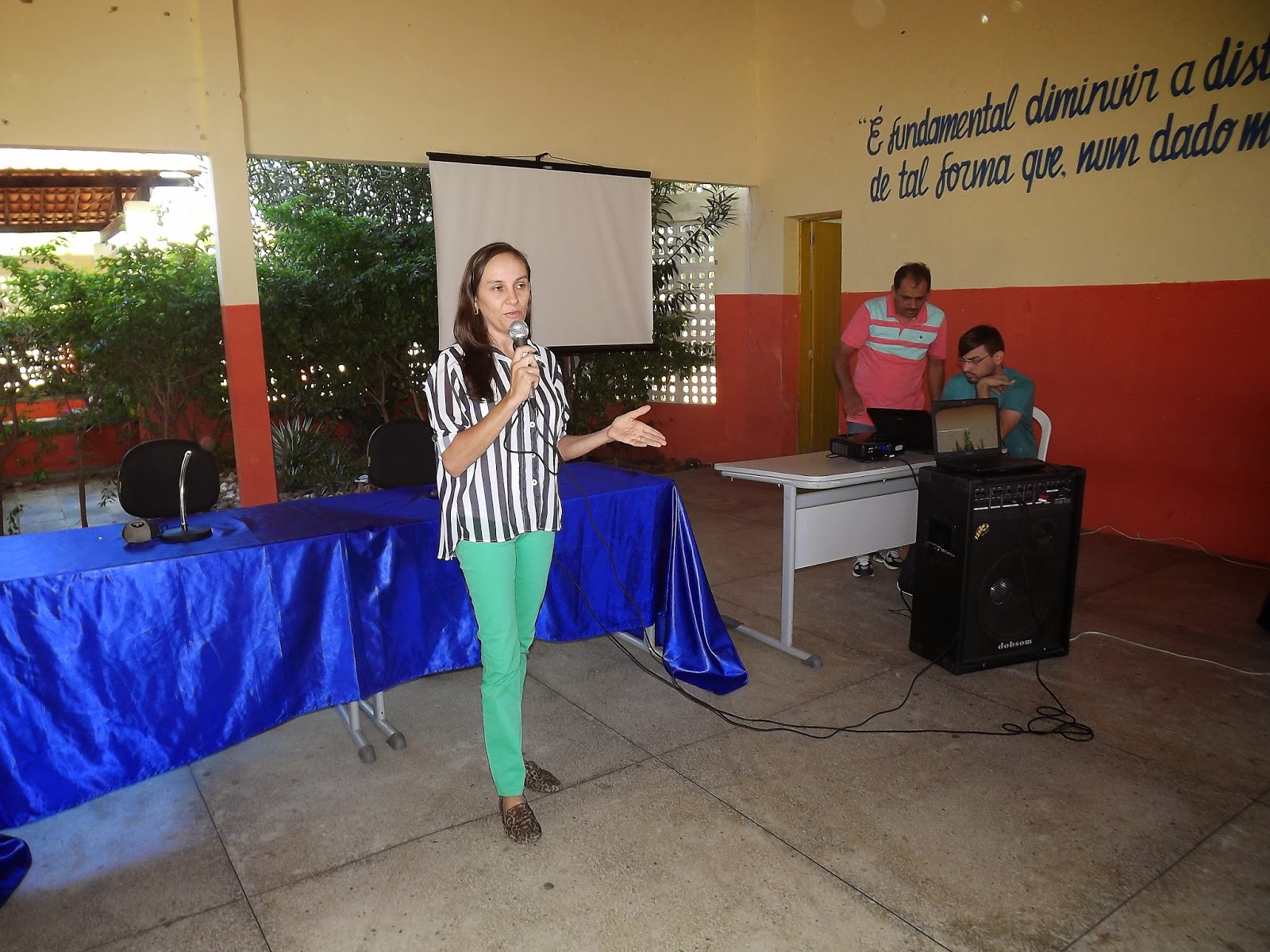 Redação Cajarana Blogspot - Ponto de Vista: ESCOLA EEAF ENCERRA ...