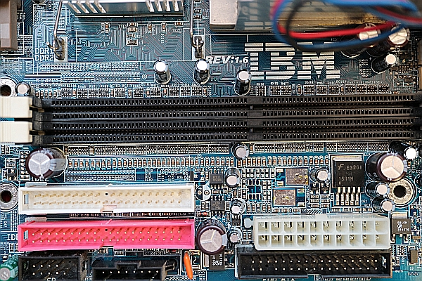 BugWorkShop - 甲蟲工作室: IBM ThinkCentre 8434 P4 桌上電腦 89P8072 主機板（Motherboard）