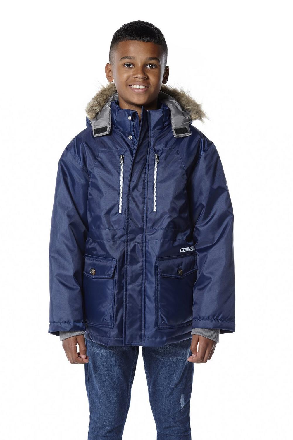 Boss Model Juniors: BOSS Juniors hanging out at Express Gifts