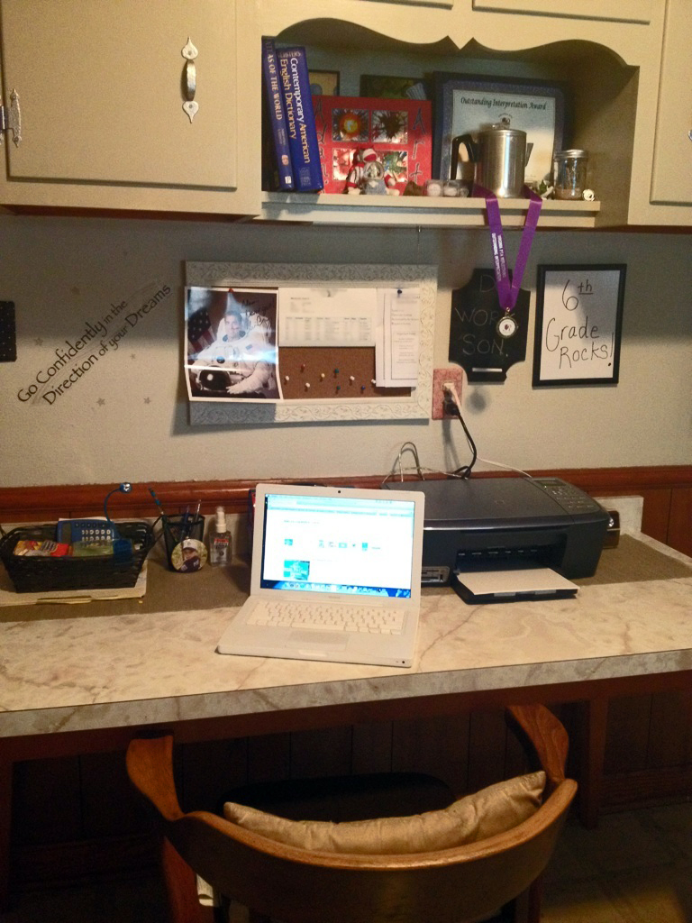 Learning 2 DIY: Back-to-School Organization: Study Station 101