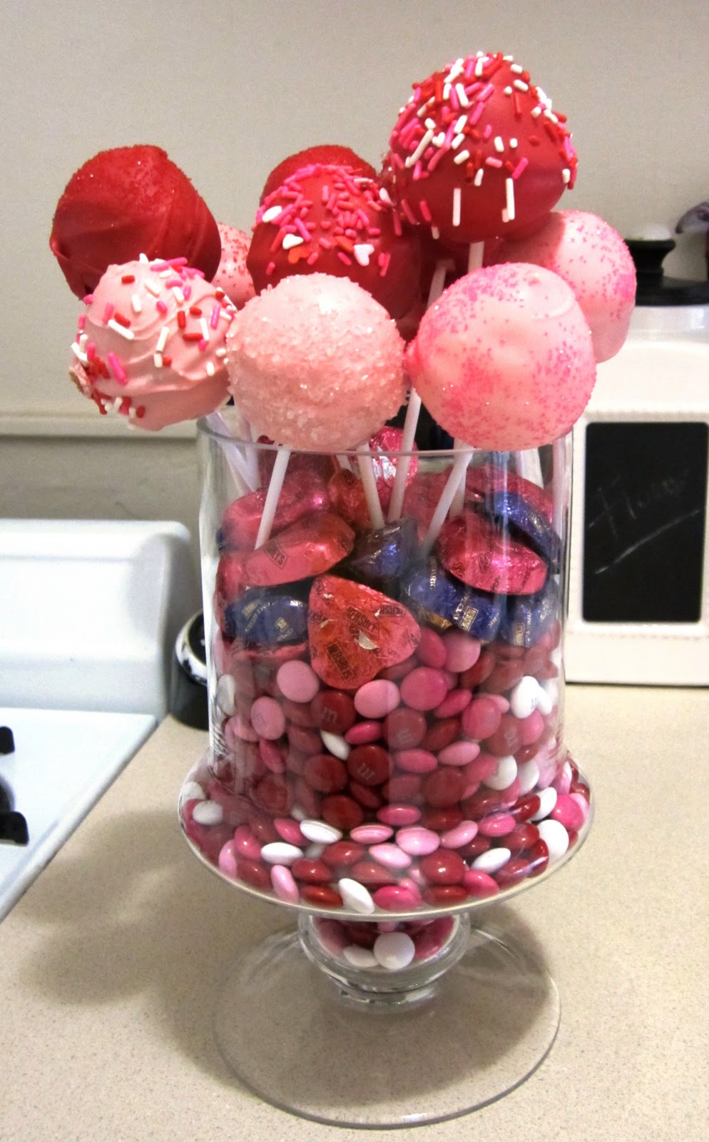 PinsterSisters: Valentine’s Day Cake Pops