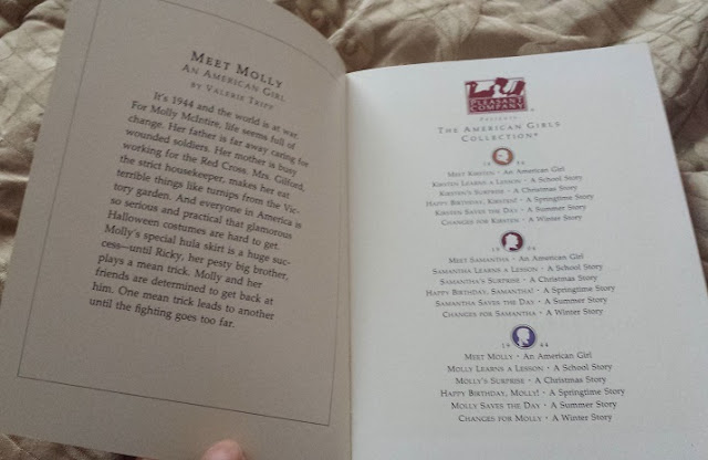Living A Doll's Life : *REVIEW* Meet Molly Book One 1989 Version & 2014 ...