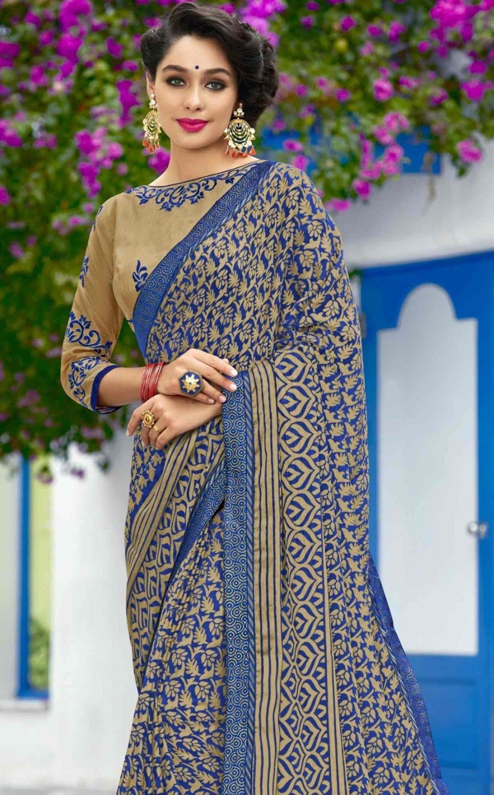 Indian Actresses and Models : Beautiful Models in Saree