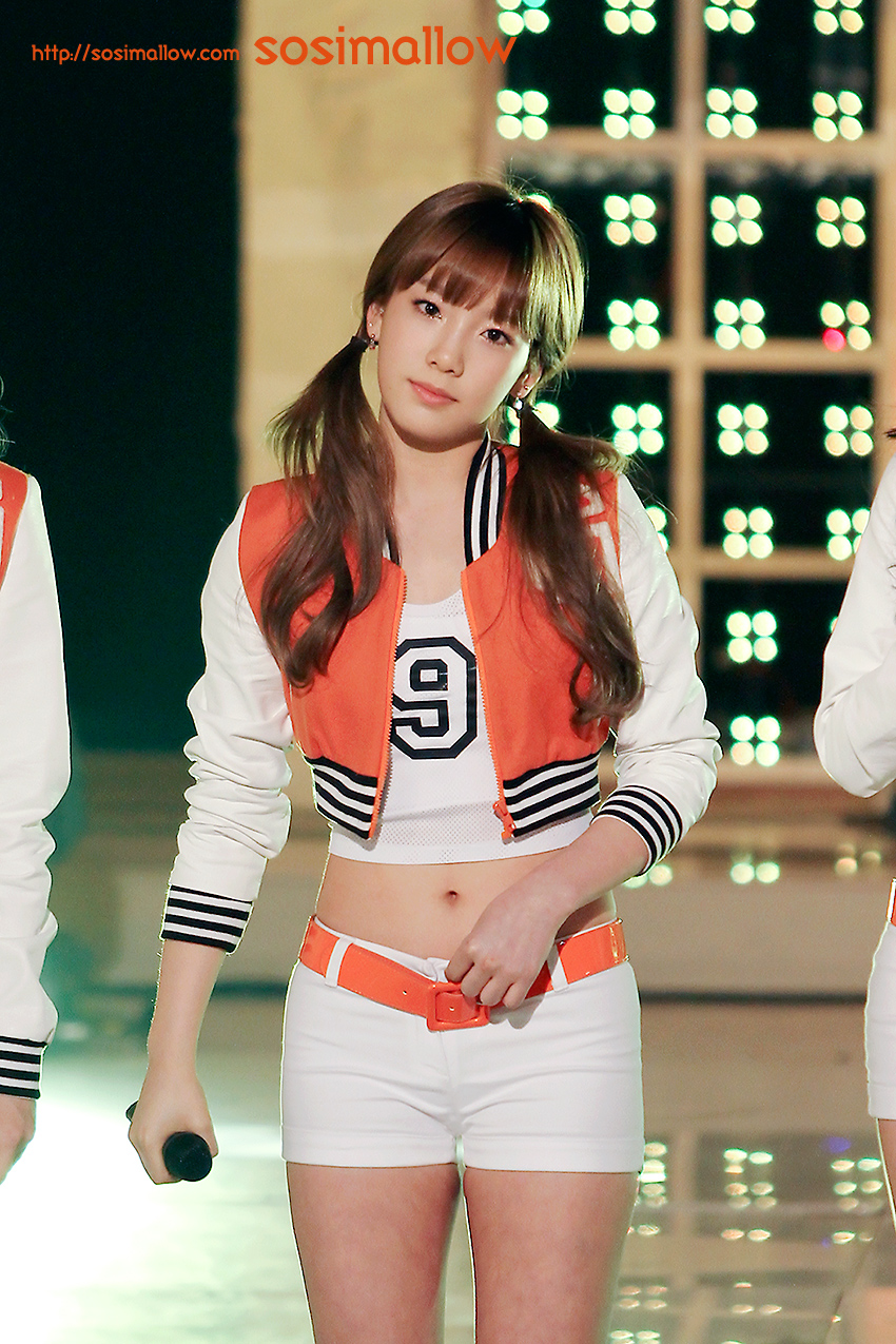 YGGJ from SOSIMALLOW: Taeyeon. in Seoul. March 13, 2010