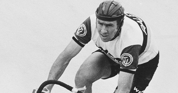 Fabio Farelli: Dave Watson