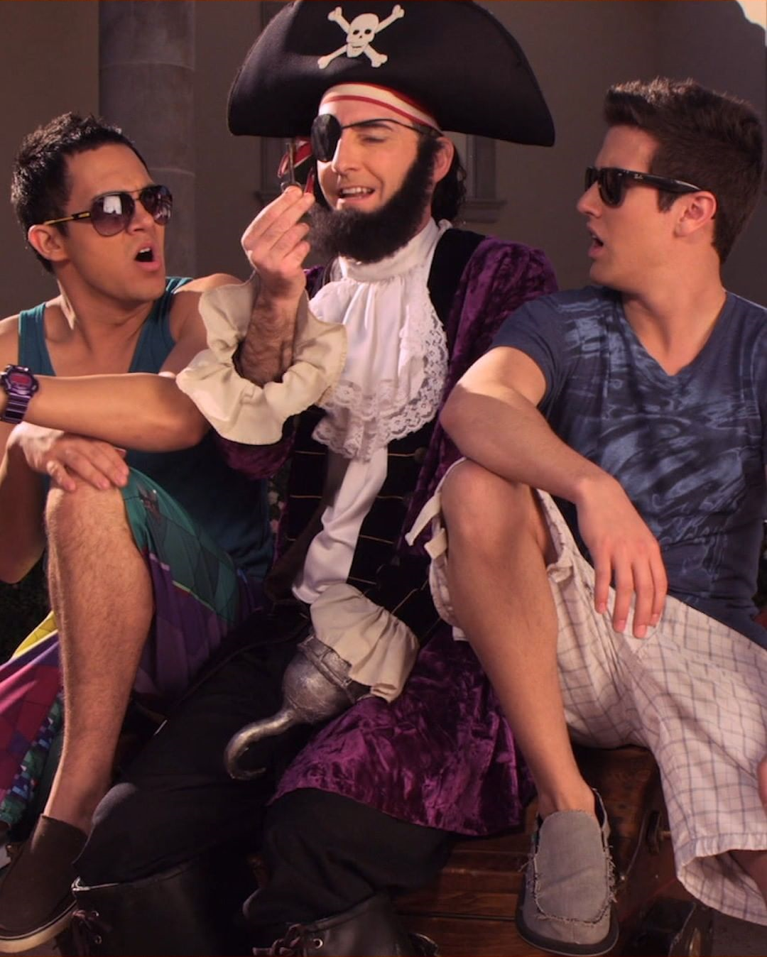 NickALive!: Patchy the Pirate Makes Cameo on 'Big Time Rush' | NickRewind