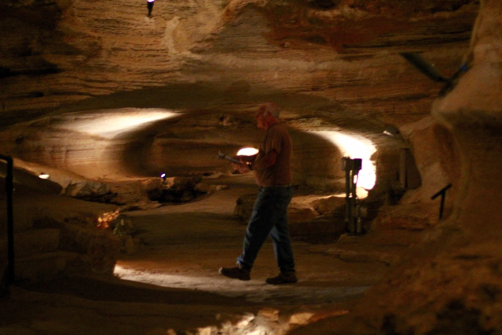 Birdie Snaps: Longhorn Cavern State Park