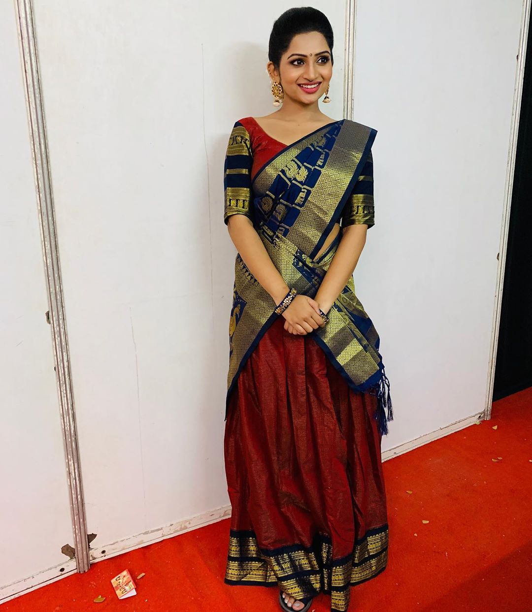 Anchor Nakshathra Nagesh Cute In Half Saree Stills