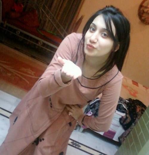 Fashion Freaks: Lahori Bachi Set 1