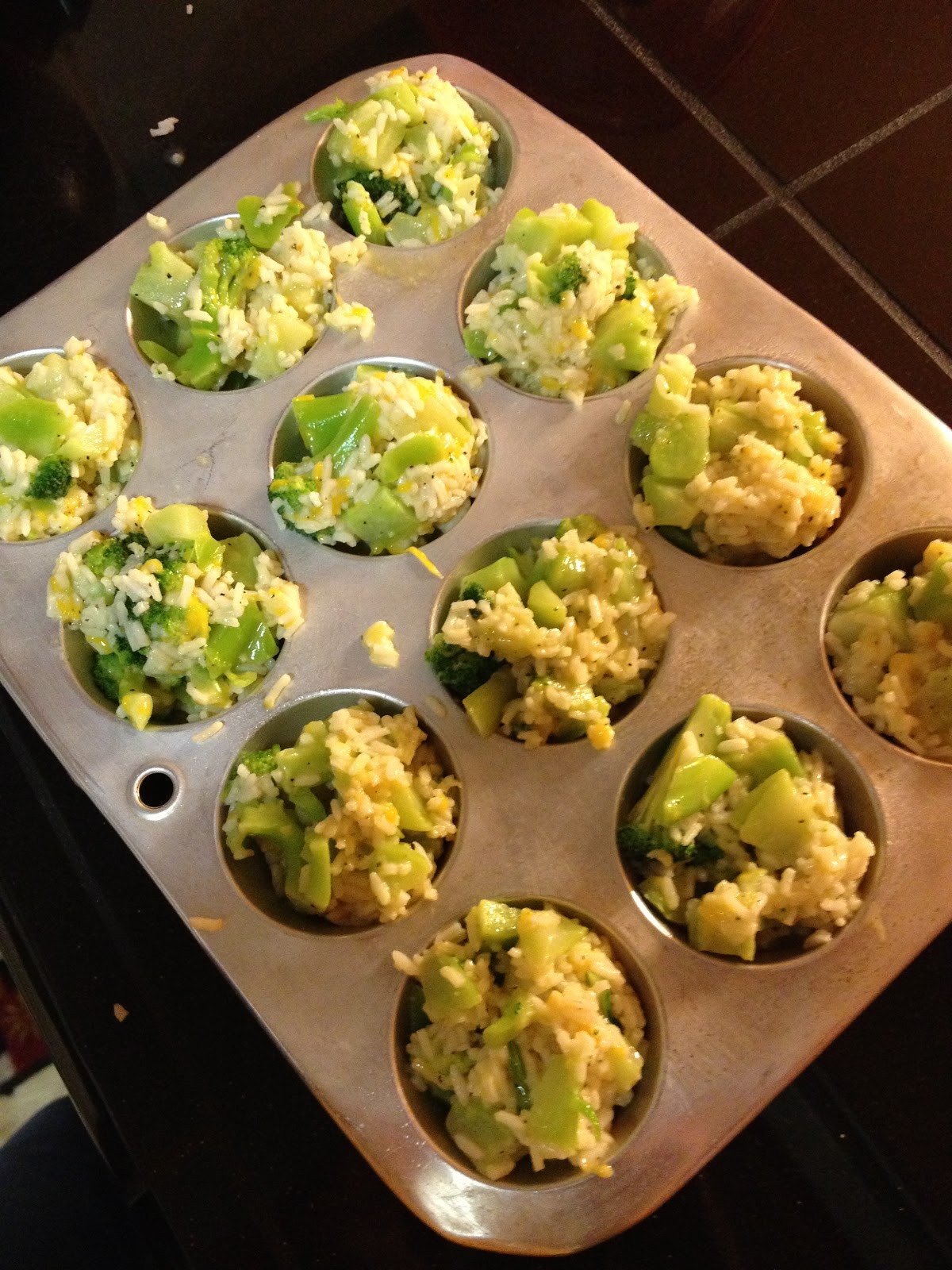 Make It Work Sam: Baked Cheddar Broccoli Rice Cups