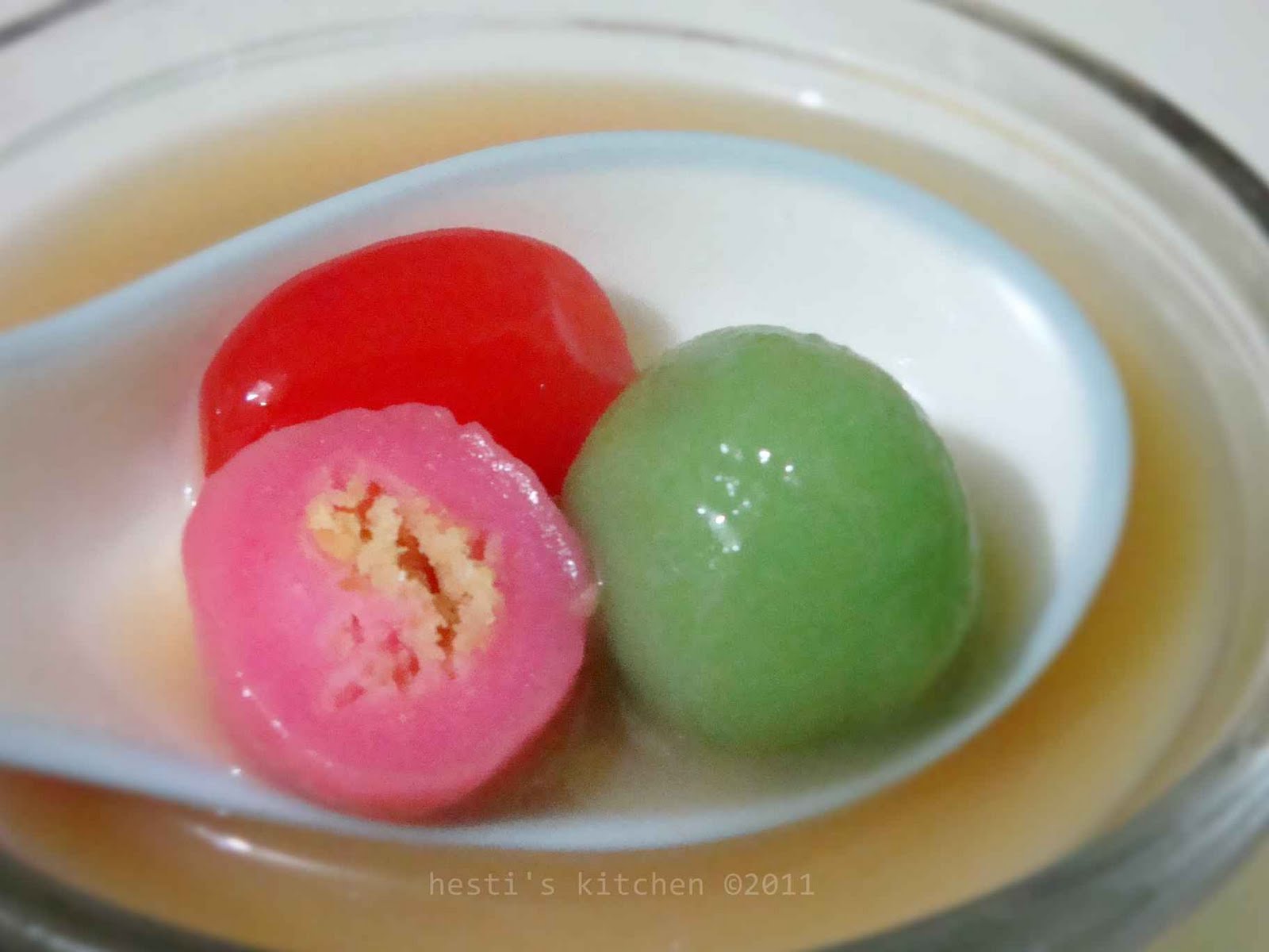 HESTI'S KITCHEN : yummy for your tummy: Es Ronde