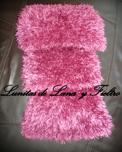 Lunitas de Lana y Fieltro: BUFANDAS MORADA Y PLATA.