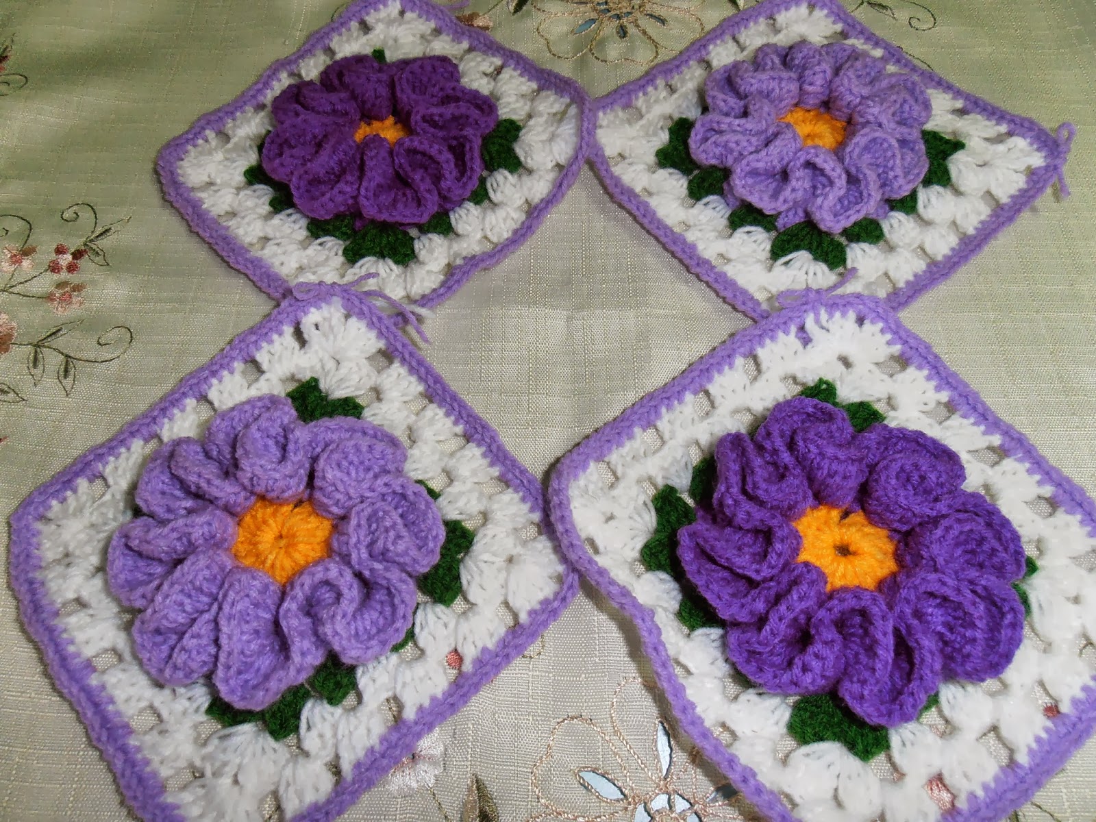 DIELA'S CROCHET: Crochet Bunga Camelia