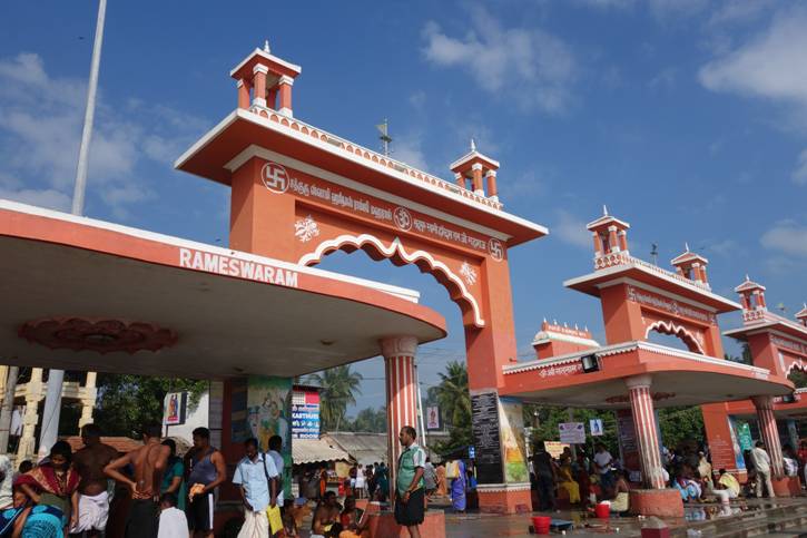 Tamilnadu Tourism: Agni Theertham, Rameshwaram, Ramanathapuram