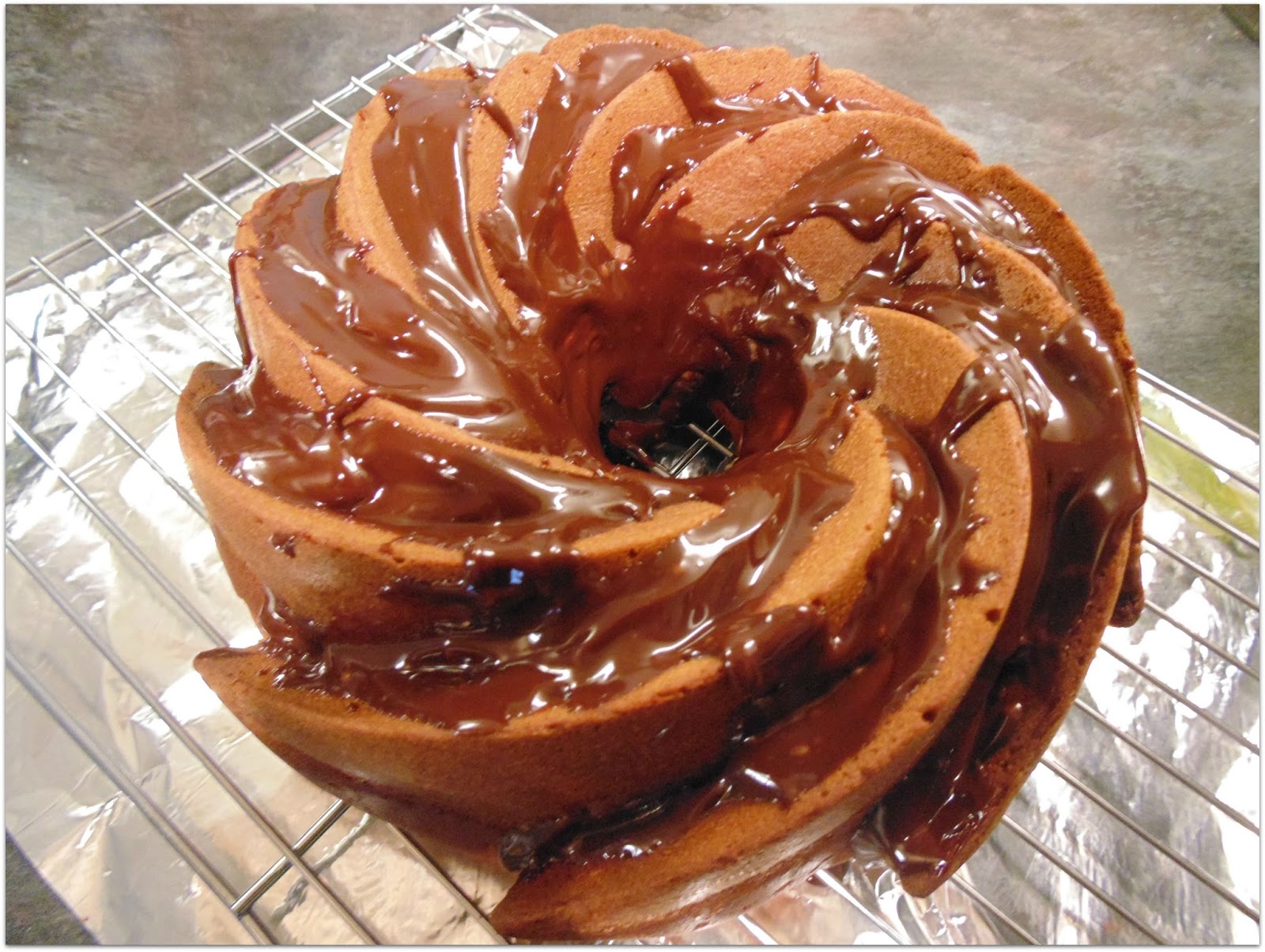 Bundt cake de mascarpone y chocolate Bundt cake de mascarpone y chocolate