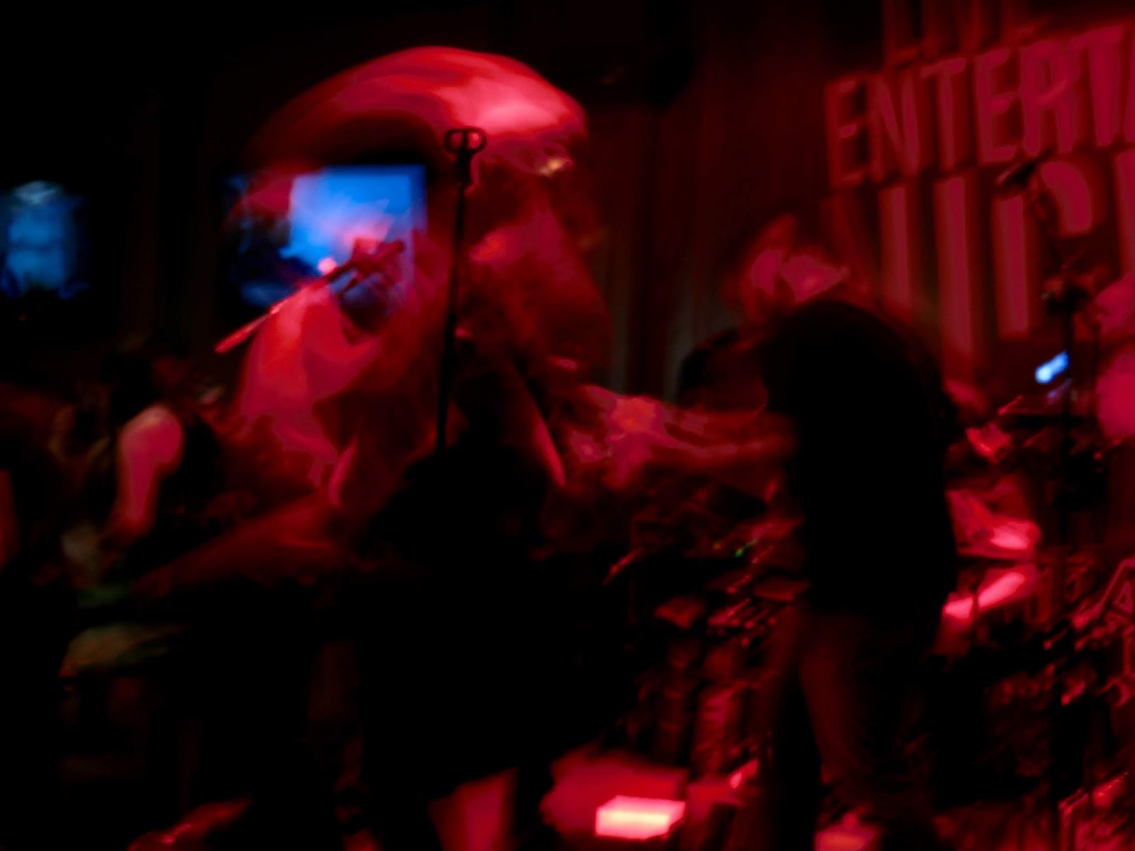 Nau speak: Vegas: Buzzed bands and blurry nights