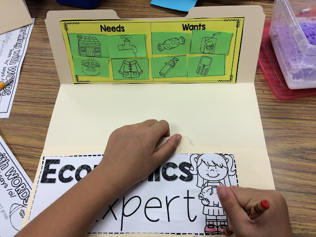 The Sassy School Teacher: Teaching Economics on First Grade!