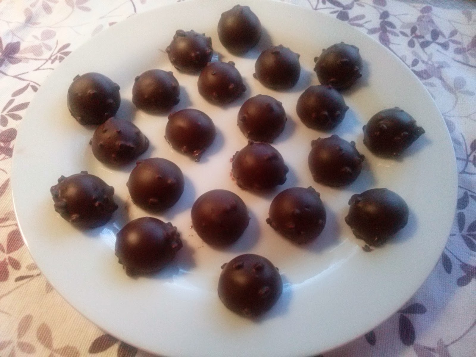 LCHF Eesti: LCHF martsipanikommid ehk "kalevi" kommid :)