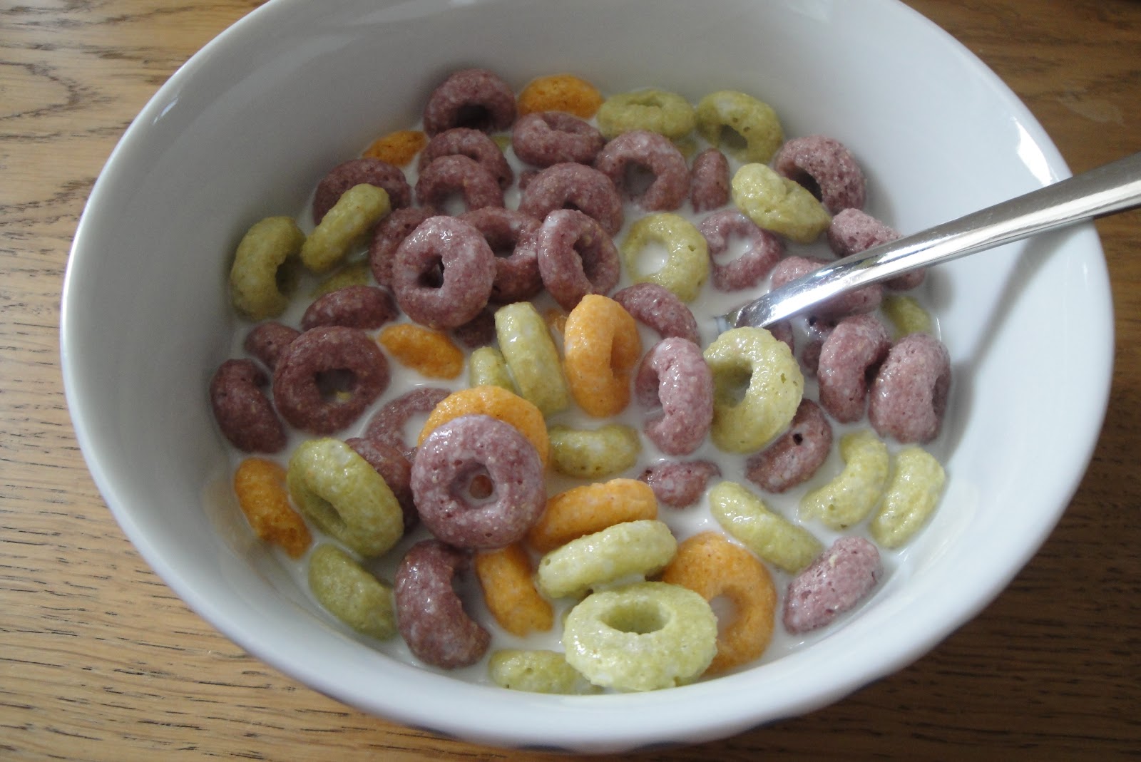 Grocery Gems: Kellogg's Limited Edition Froot Loops (UK Version)