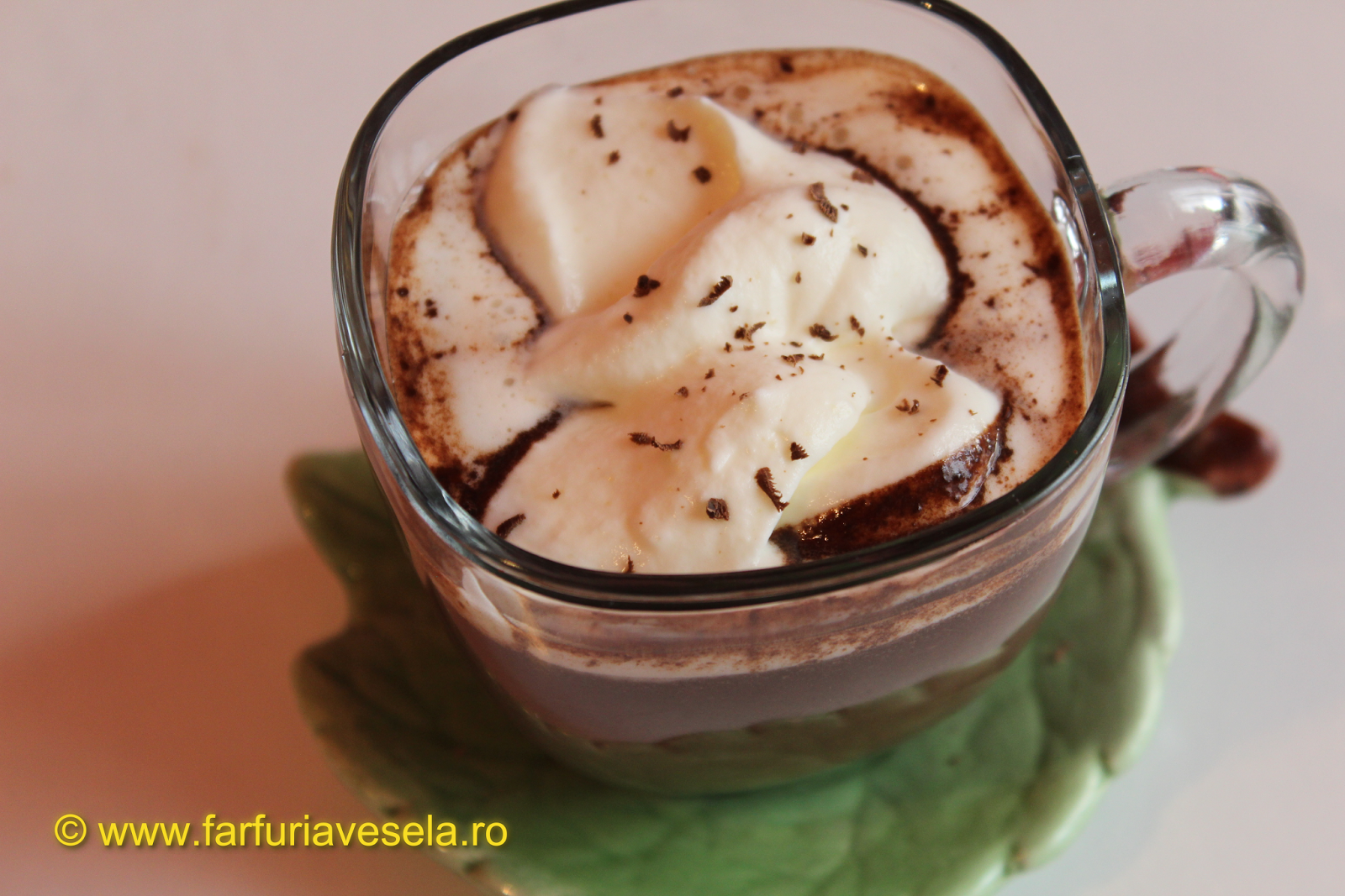 Farfuria vesela: Ciocolata calda