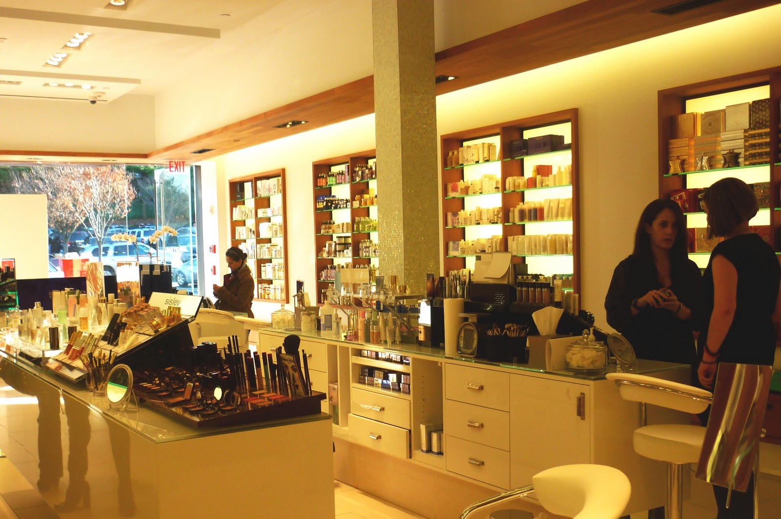 Forays of a Finance Foodie: Beauty Bar: The Best Of Beauty In A Super ...