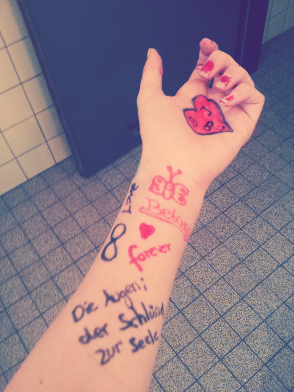 project tagebuch test: butterfly project - ritzen/selbstverletzung.