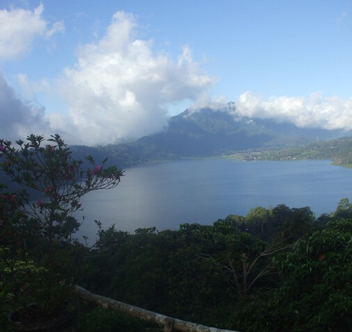 The Twin Lake Buyan And Tamblingan - Beautiful Lake And Water Natural ...