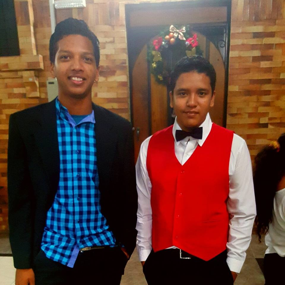 Biografía de Abraham Reyes: 2016