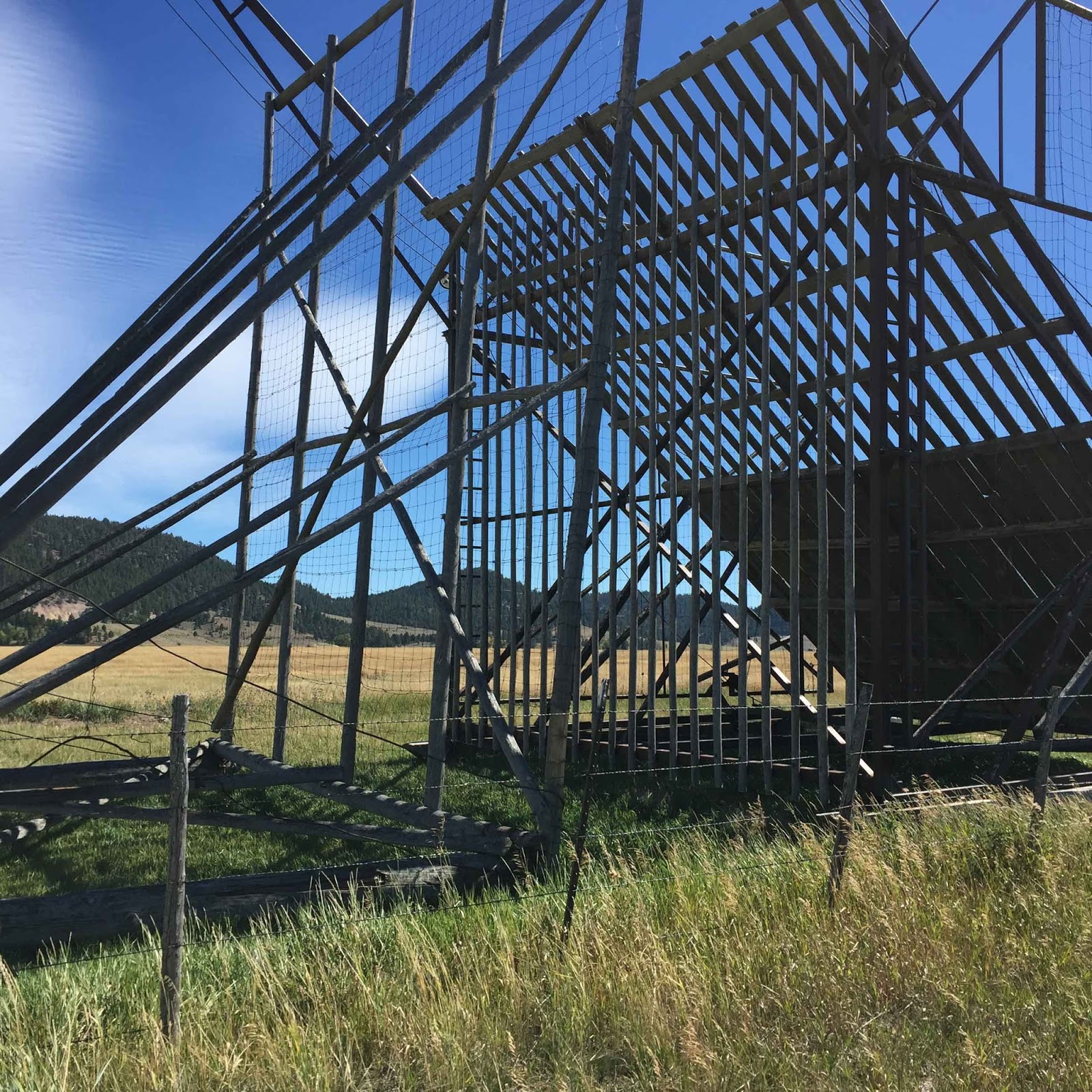 Right Lane America: Four Wheelin' In Montana Mountains - Clouds, Beaver ...