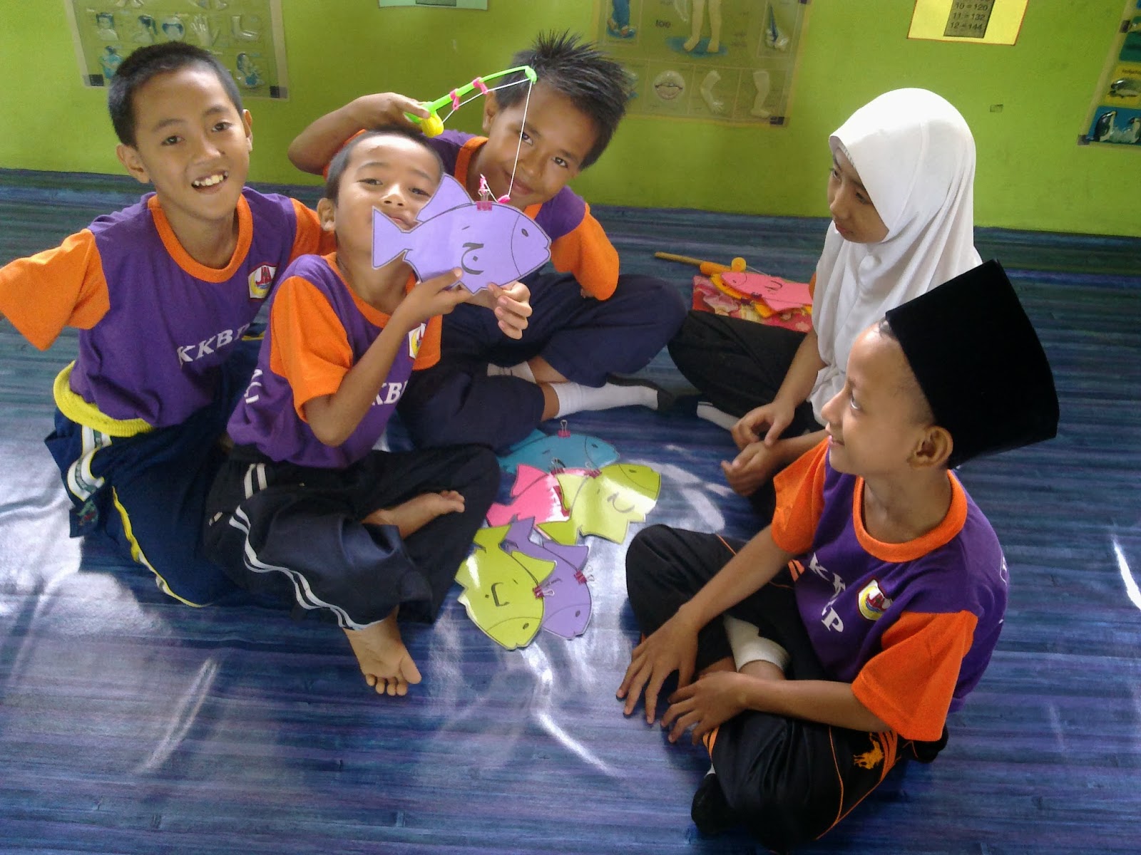 Blog Ustazah Liana ;): permainan memancing huruf hijaiyyah