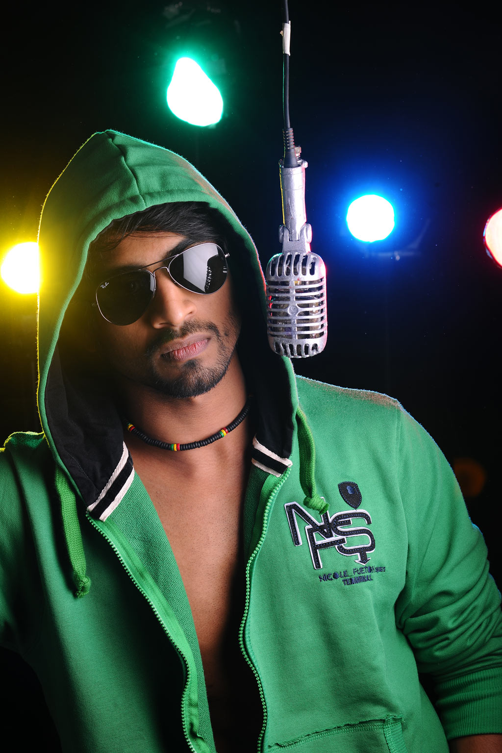 Arjun Shruti's Perumaan Tamil Movie New Photo Stills |Tamil Cinema News ...