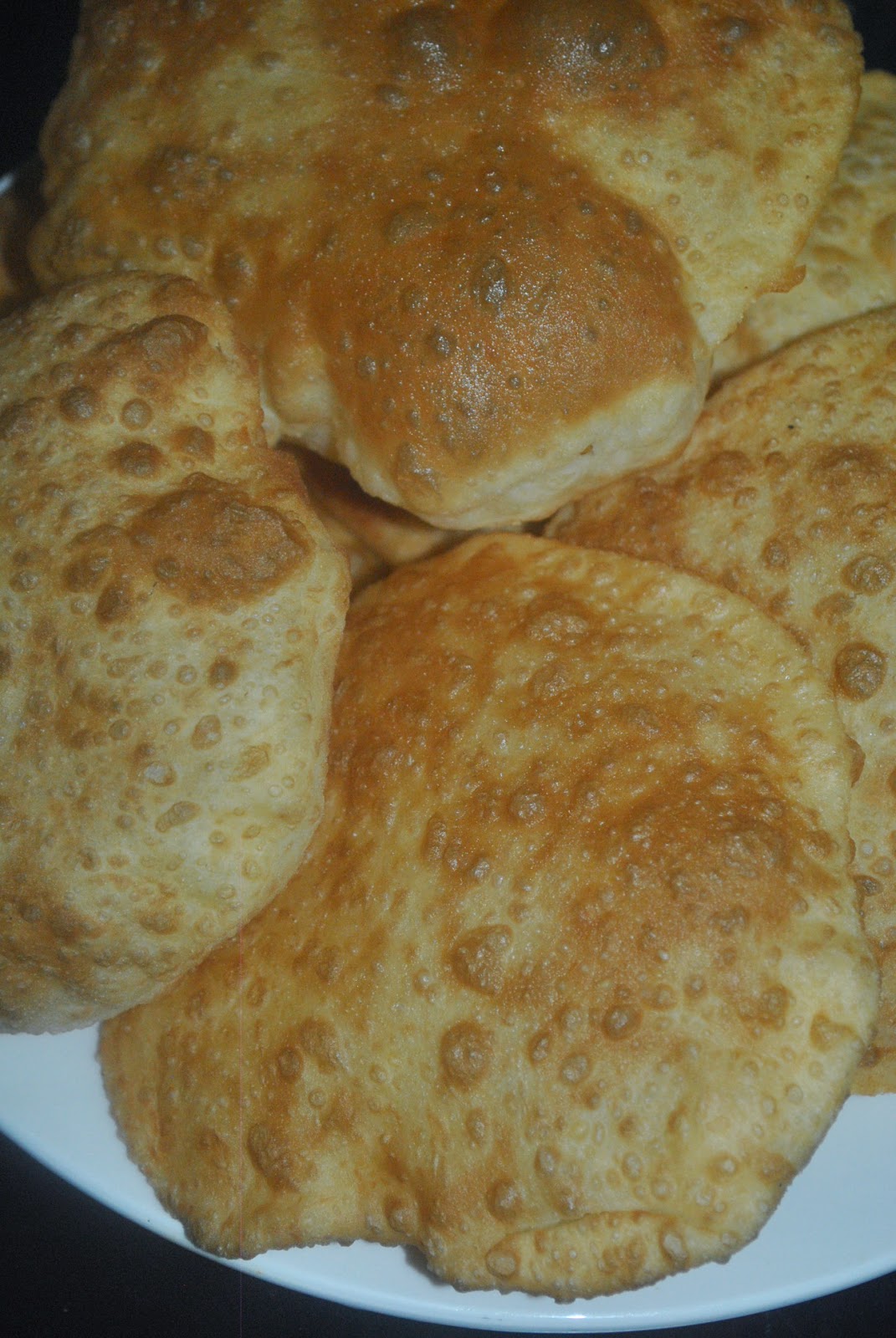 PATYSKITCHEN: POORI - INDIAN PUFF BREAD