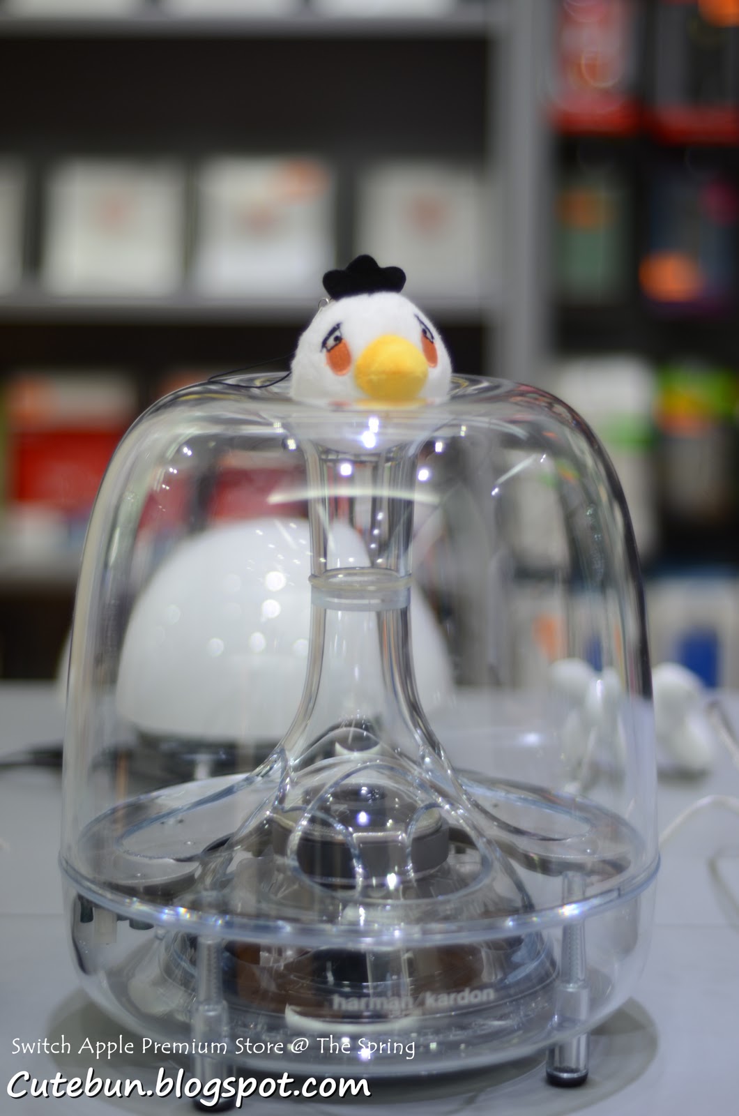 Switch Apple Premium Store now @ The Spring Kuching!