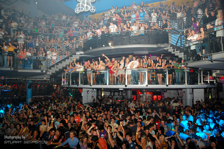 Nightlife in Perth: Metro City @ North bridge