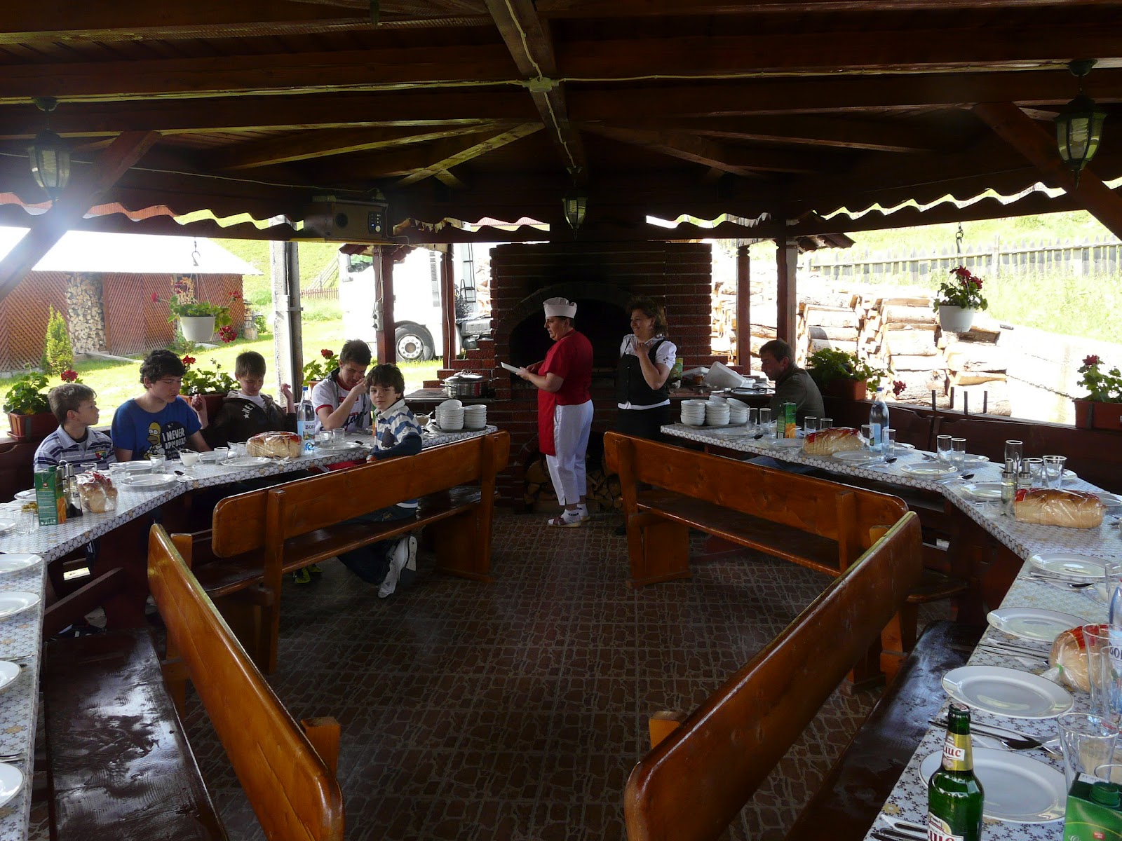 plecat de acasă: Pensiunea Floare de Crin- minunea turistică din Pojorâta