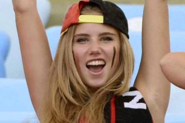 Joven pasó de ser la aficionada más deseada del Mundial… ¡a la más ...