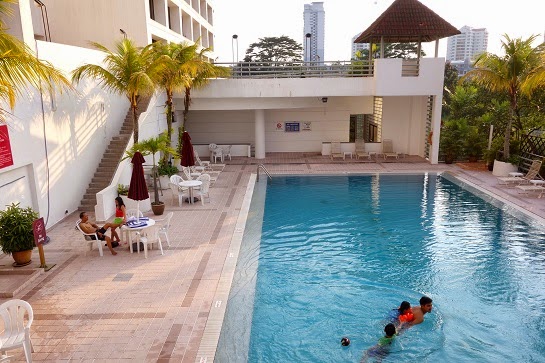 www.mieranadhirah.com: Staying at the Mutiara Johor Bahru