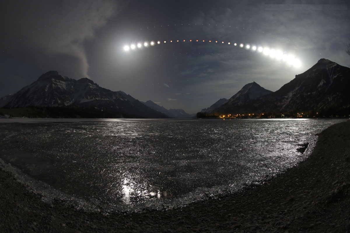 Lunar Eclipse over Waterton Lakes National Park | Earth Blog