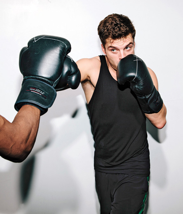 Celebrity Workout - Sebastian Stan's Boxing-Based Routine | Oh yes I am