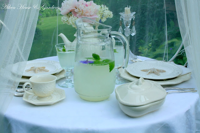 Aiken House & Gardens: Romantic Summer White Garden Tea
