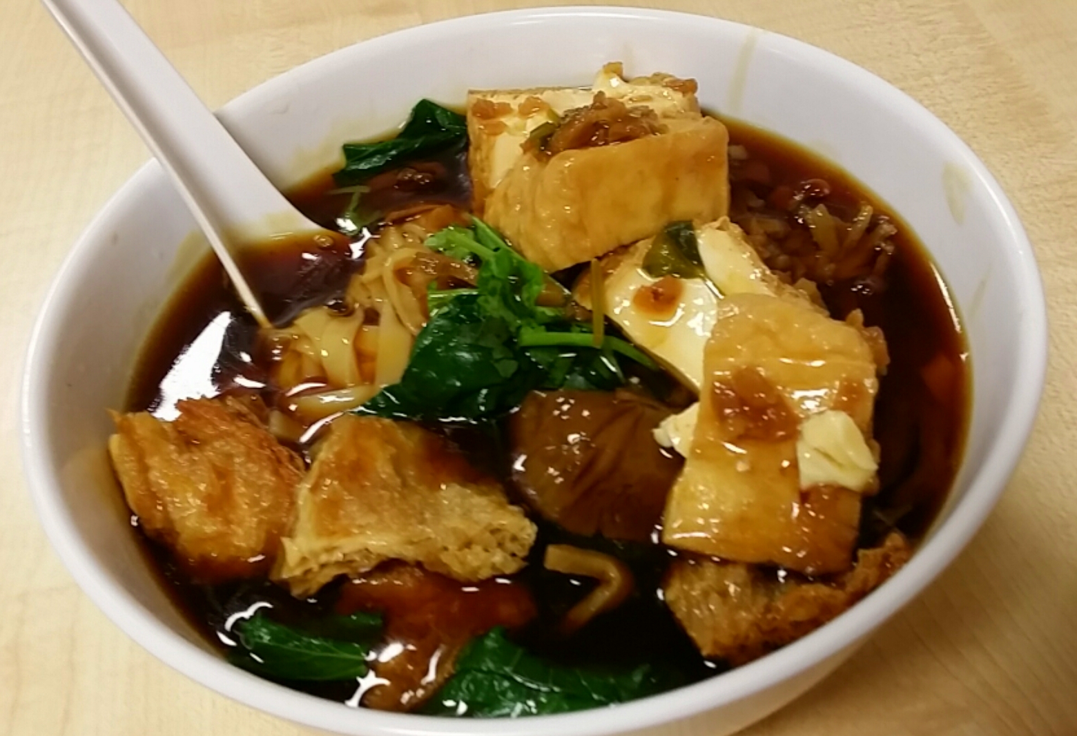 Sunny's Vegetarian Foodhunt: Dining Hall of Buddha Tooth Relics Temple