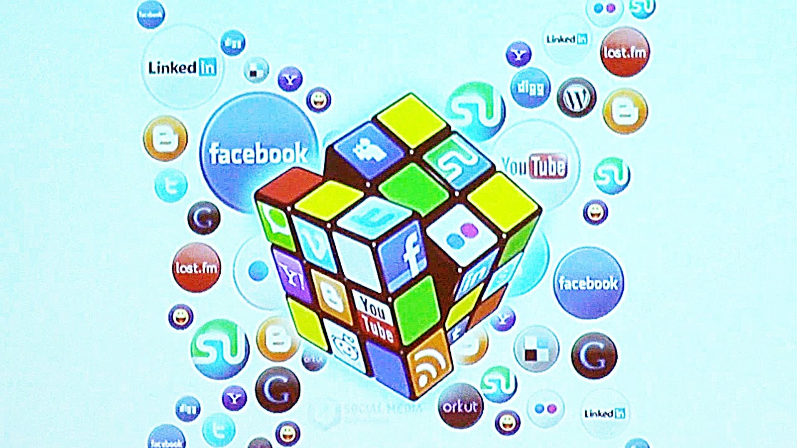 Et notre Monde devient numérique: Qu'est-ce que le Big Data