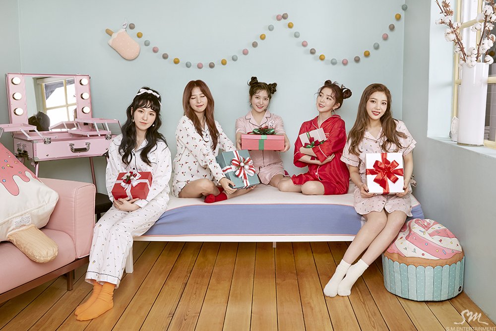 Sungjoyfamily: Christmas Home Party - Red Velvet