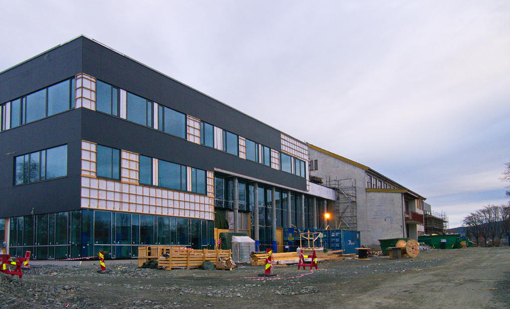 Året rundt med RandiAa: Strinda Videregående skole - Skole-bygging ...